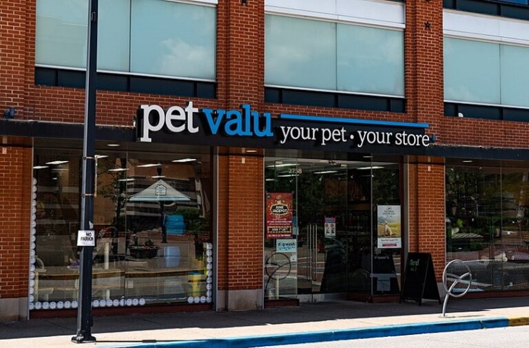 Does Pet Valu Sell Animals? Do They Sell Fish? | PangoVet
